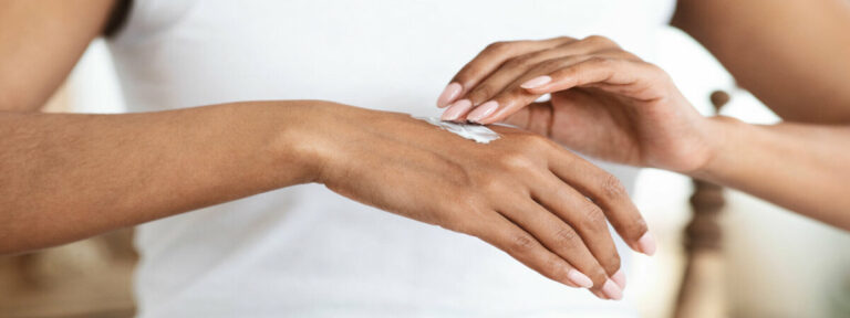 Combat Dry Hands in Winter: Essential Tips